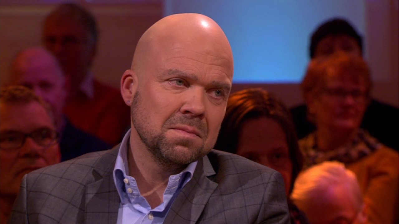 Mike Boddé bespeelt de stilte - Podium Witteman - YouTube