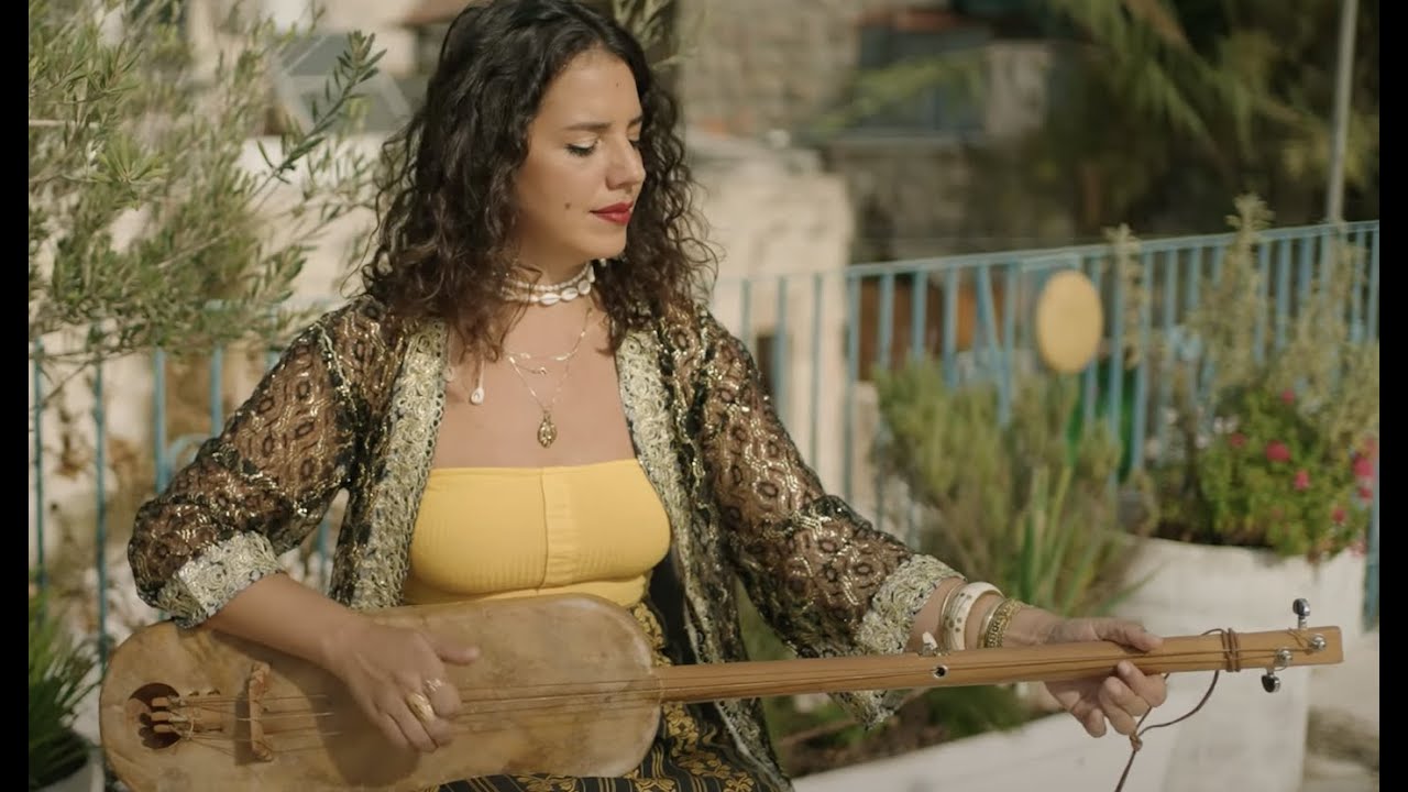 Hebrew Gnawa - singer plays guembri 𝙇𝙖𝙡𝙖 𝙏𝙖𝙢𝙖𝙧 - 𝙩𝙞𝙢𝙚 𝙤𝙛 𝙡𝙤𝙫𝙚𝙧𝙨 𝑺𝒐𝒏𝒈 𝒐𝒇 ...