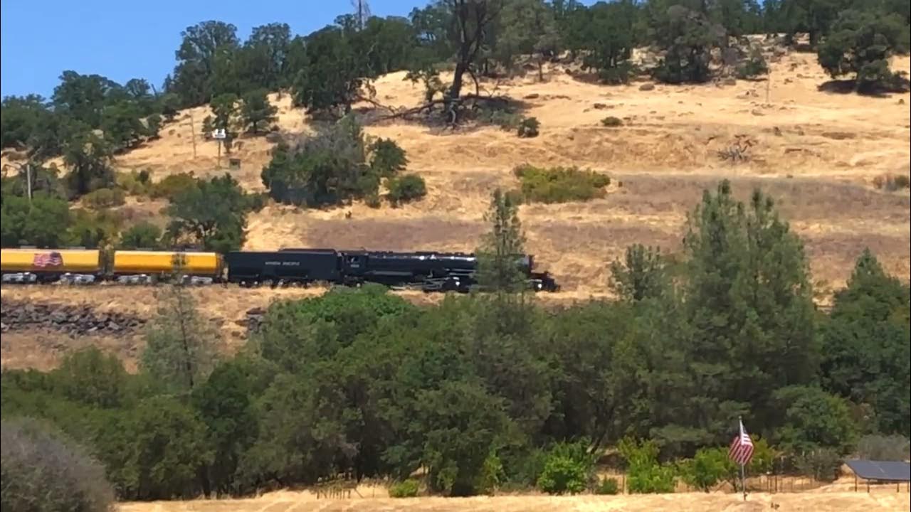 Union Pacific BigBoy 4014 in the Feather River Canyon by Glenn - YouTube