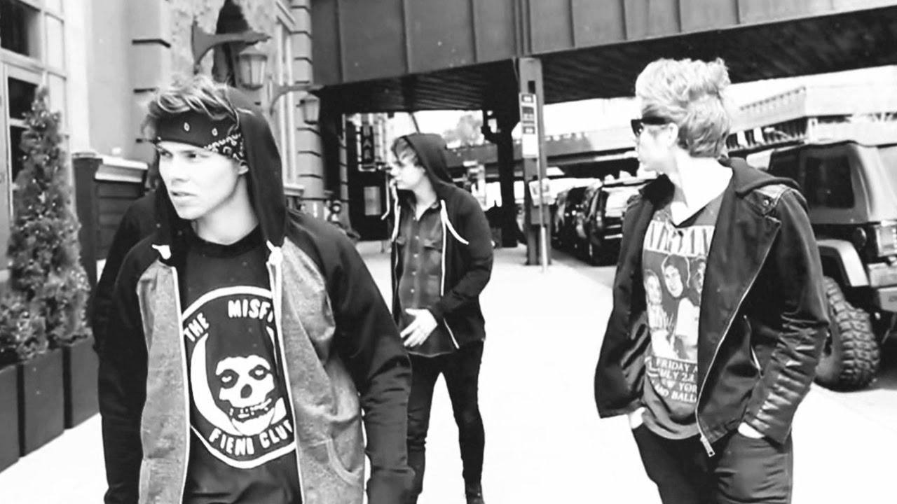 Tattoos & Skinny Jeans, Black Boots & Piercings. [5sos] - YouTube