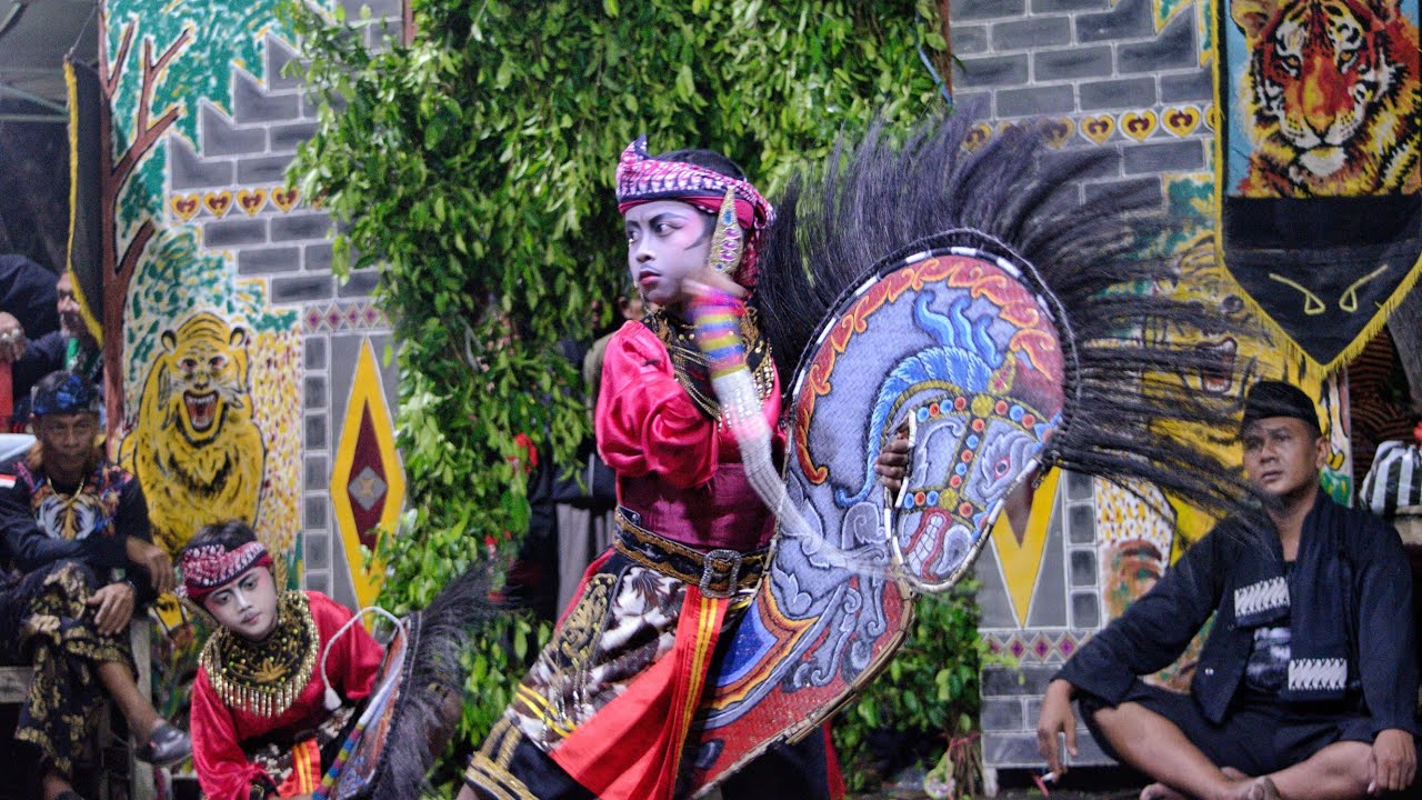 Kreasi Tari Senterewe Putra Bocil!! Jaranan Tiger Putro Budoyo ...