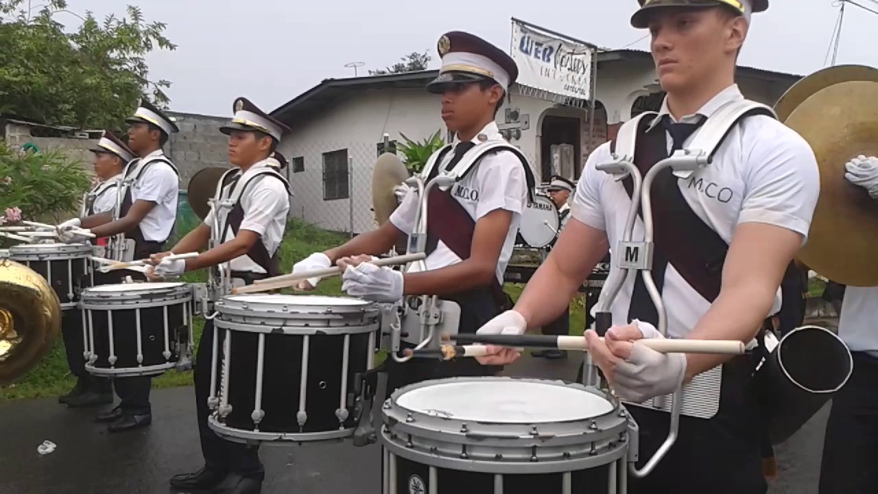 Red tigers drumline~ Capira 2016 - YouTube