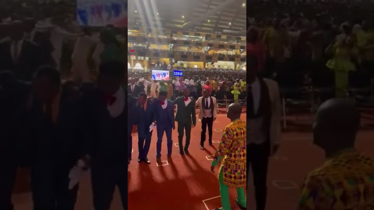 Pastor Paul Enenche dance moves with Pastors - YouTube