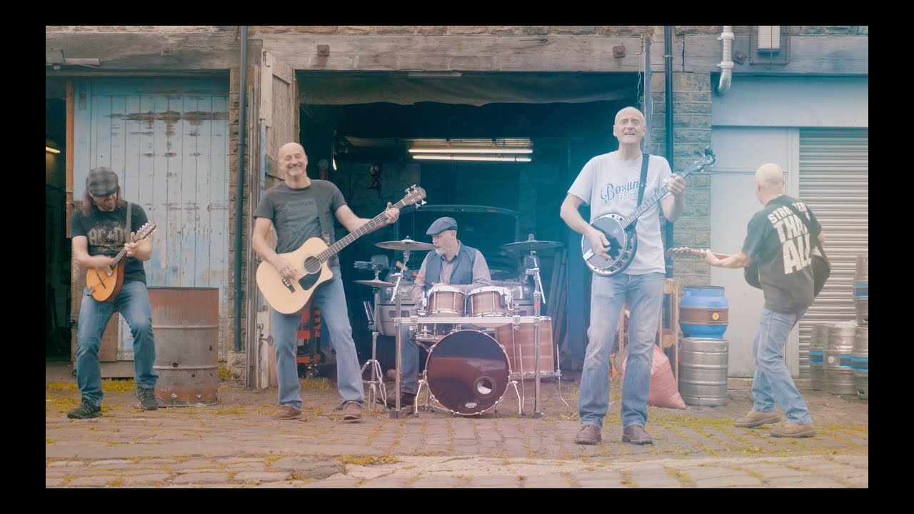 Razorbach - Wake Me Up - YouTube