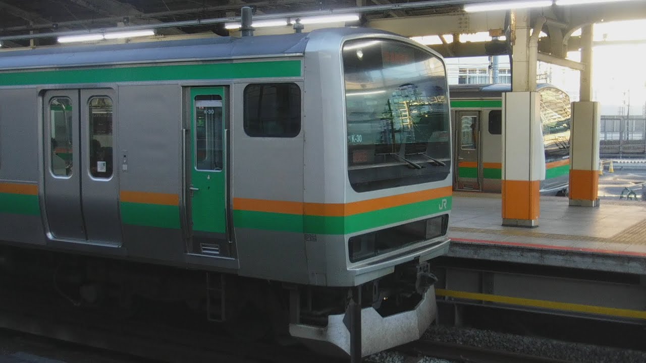 人身事故で遅れている上野東京ライン普通熱海行きE231系1885EK-30 +E231系S-18と横須賀線普通逗子行きE217系1567SY-122+E217系Y-21がJR横浜駅から遅れて ...