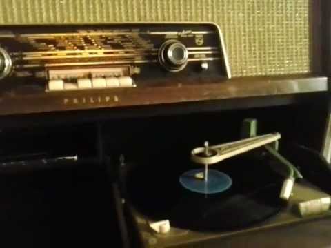 Philips Record changer - YouTube