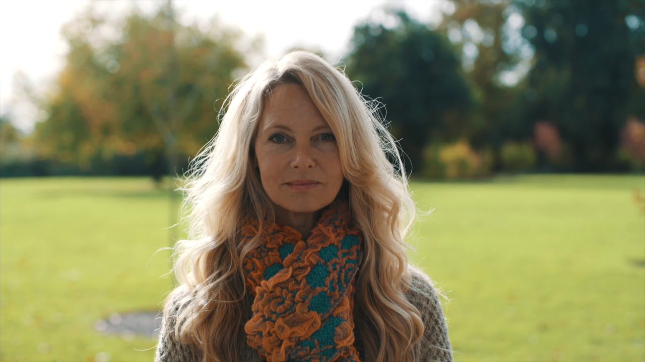 #WMF2018 Video contest winner: Here and now, Simon Rivera - YouTube