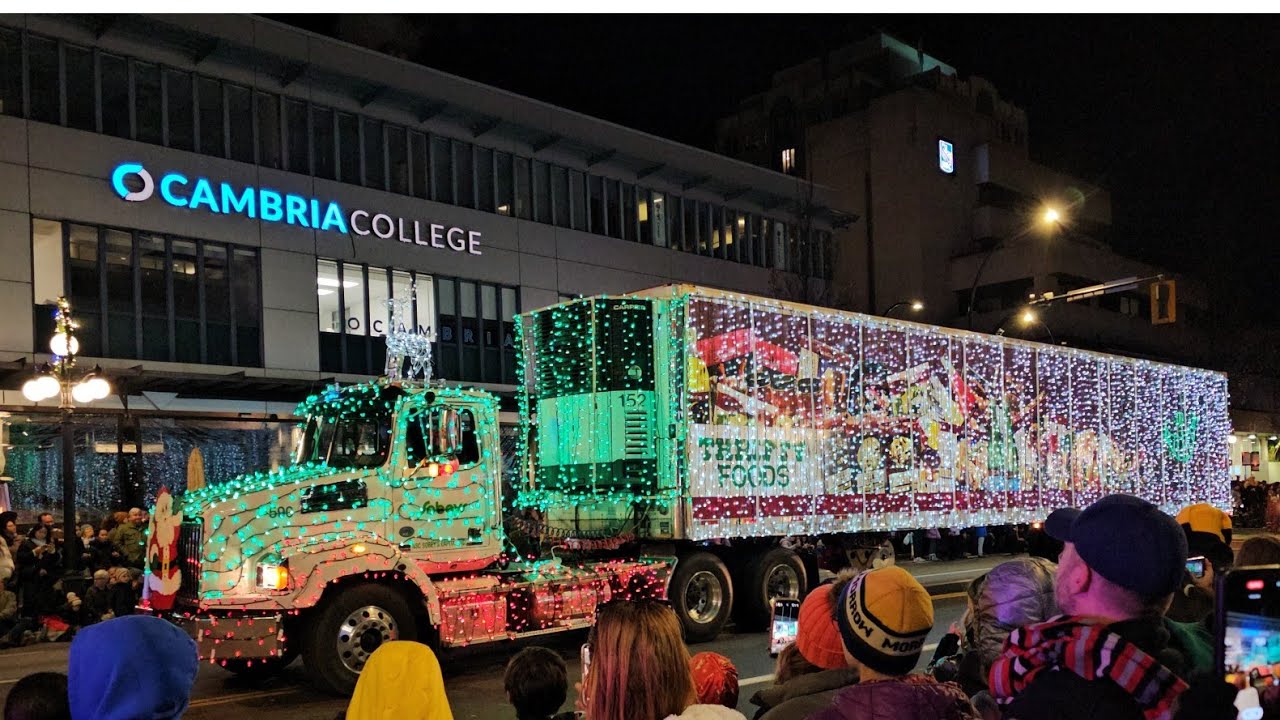 Santa Parade in Victoria, B.C, Canada 🎅 🇨🇦 Part 1/3 #santaparade # ...