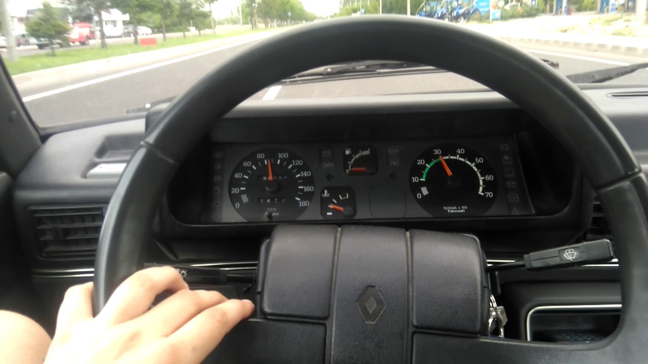 Renault 9 Spring on road - YouTube
