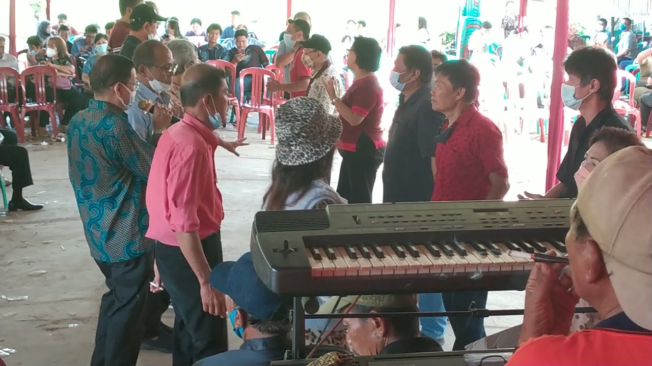 Centeh Manis - Gambang Kromong Shinta Nara - YouTube