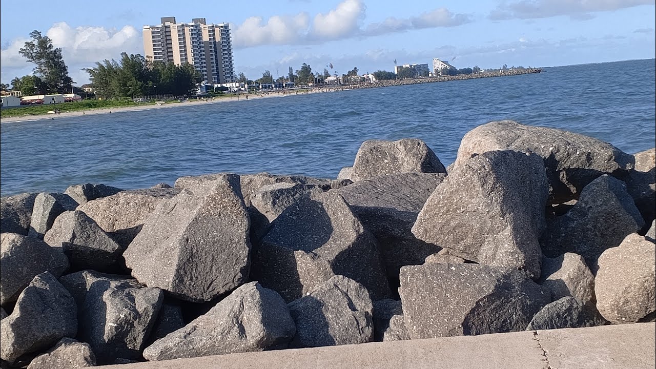 Praia da Miramar / Costa do Sol - YouTube