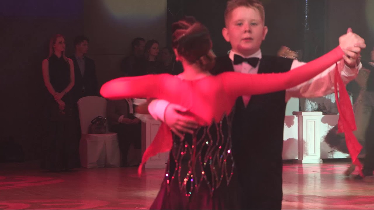 Ivan Filippov - Sofya Pak | R1 Slow Fox | Capital Cup 2019 - YouTube