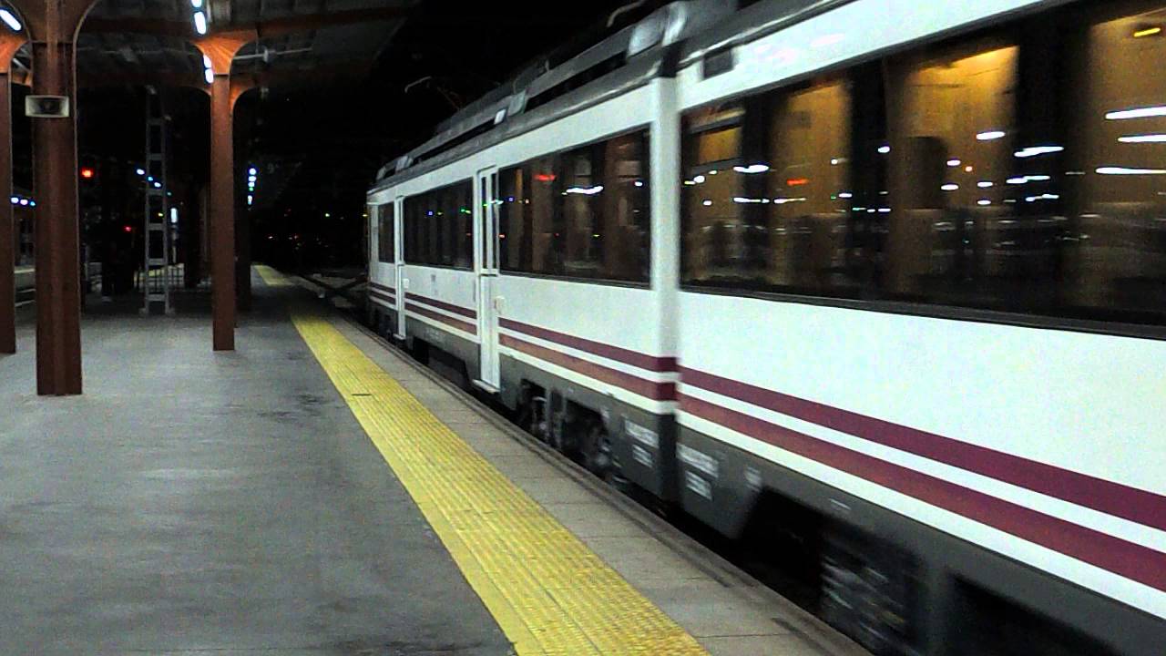 Renfe Viajeros / Intercity - 440.236M entrando en Madrid Chamartin ...