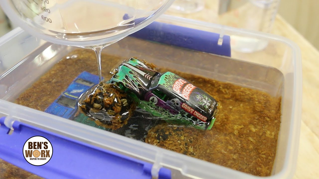 Making a Grave Digger Diorama - Monster Jam Resin Art - YouTube