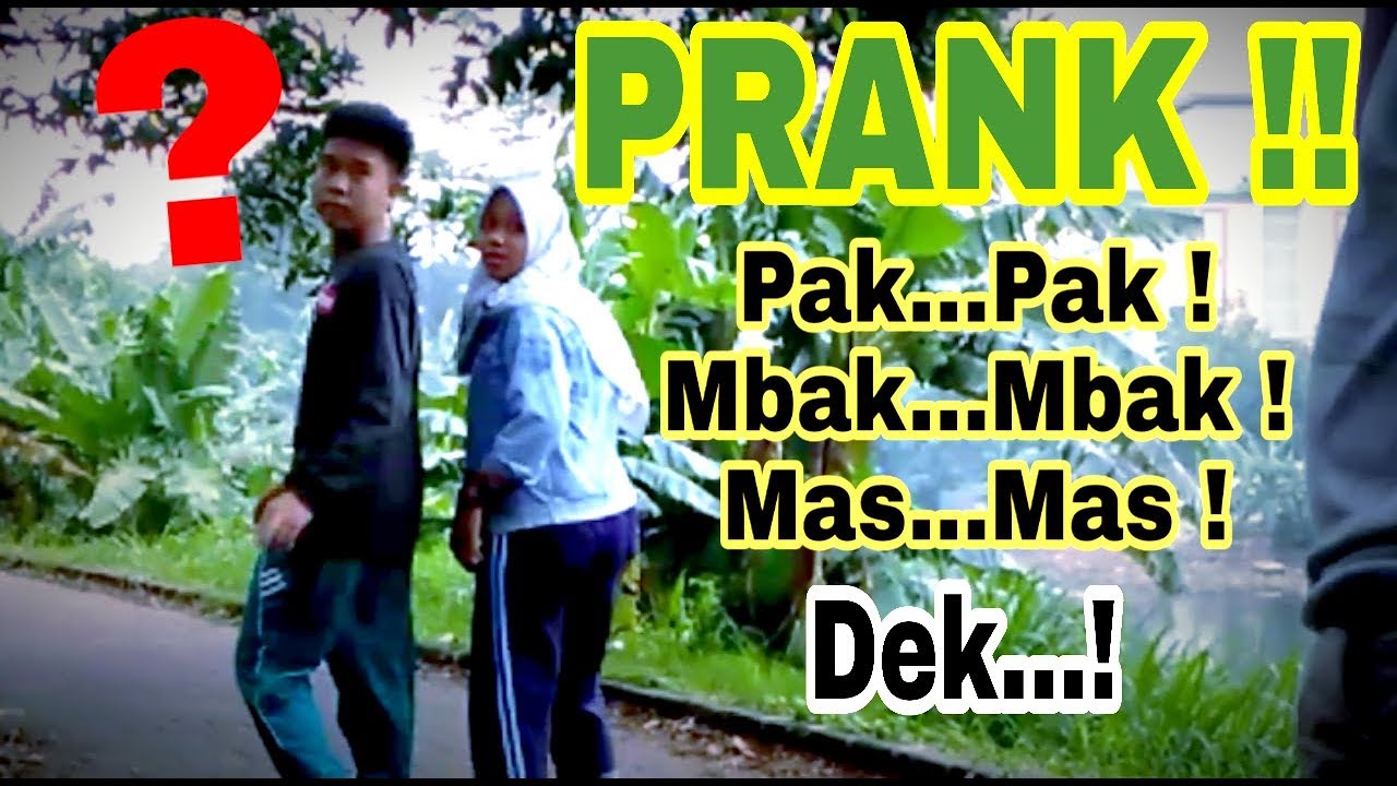 PRANK !! PURA-PURA MANGGIL ORANG PADAHAL LAGI NELFON #Prankindonesia - YouTube