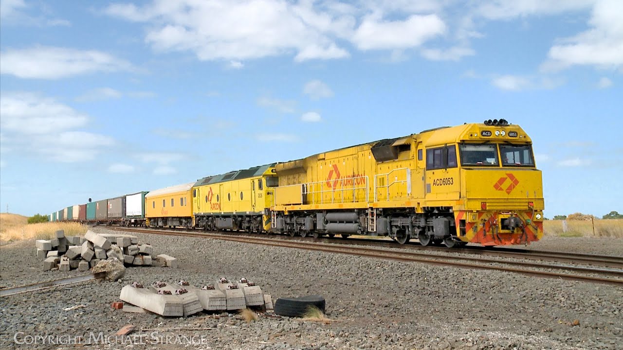 7MP1 Aurizon Team Global Express Container Train With ACD6053 & G535 (2 ...