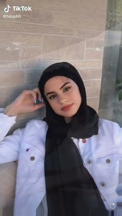 Selena Gomez Look-Alike TikTok: taluuhhh - YouTube