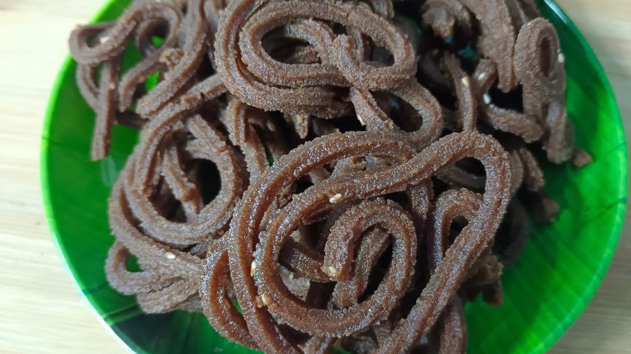 Ragi pindi chakralu snack Recipe in Telugu - YouTube