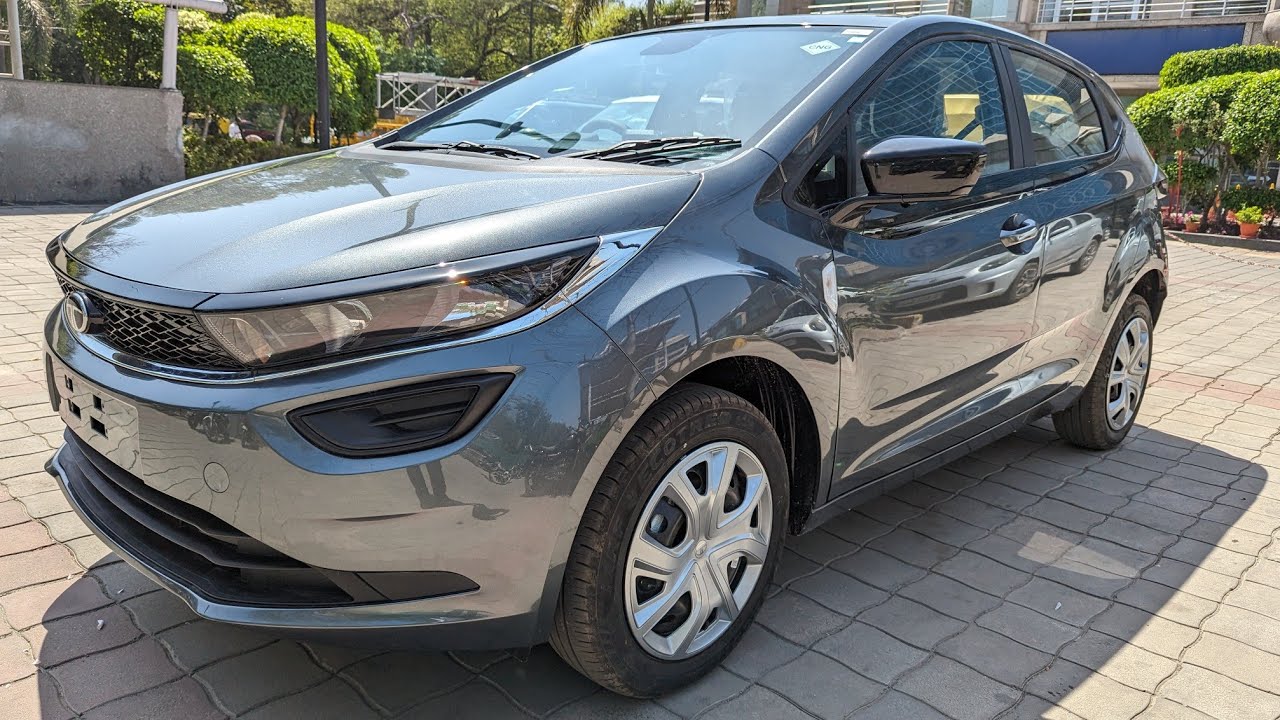 Altroz XM+ S CNG Arcade Grey - YouTube