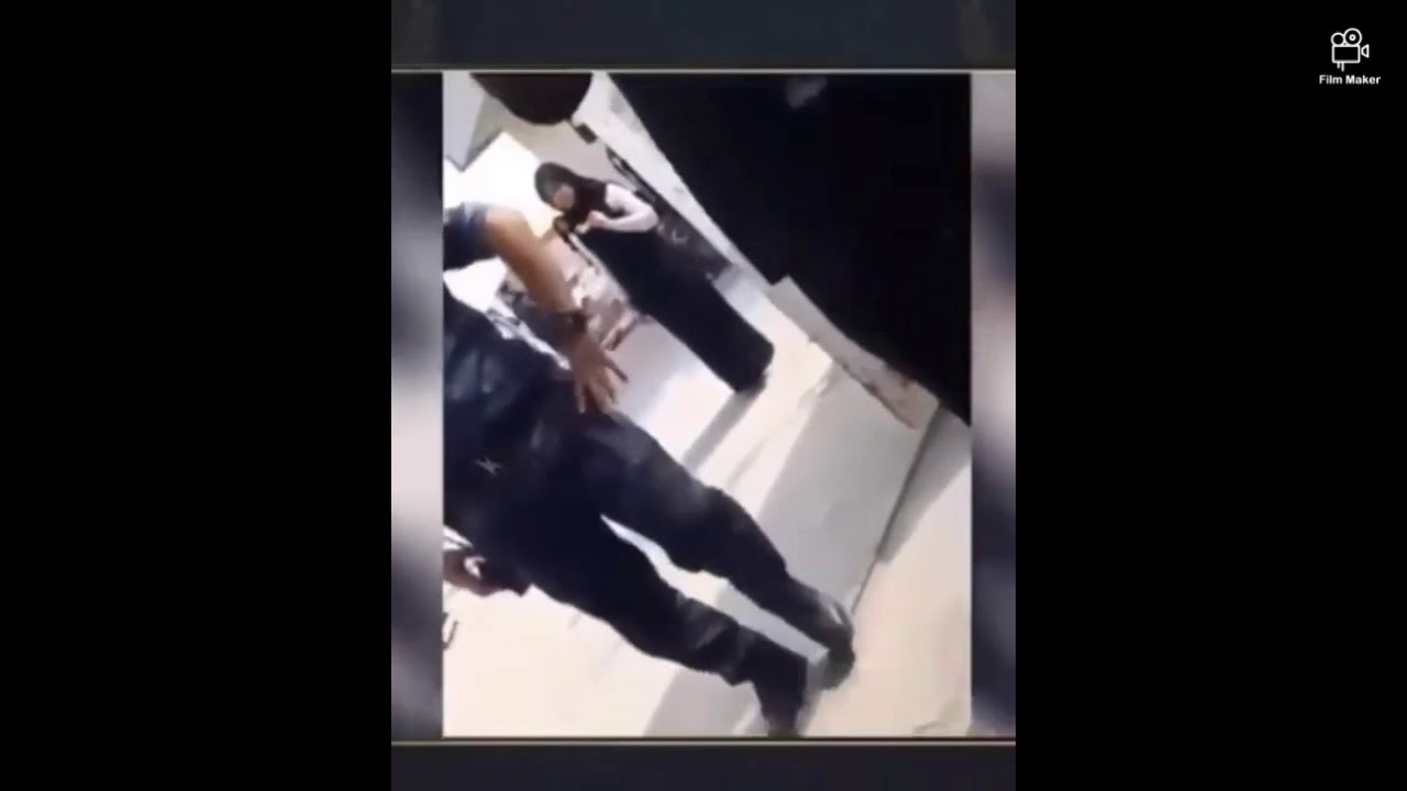 Muqtada Al-Sadder banned women from demonstrating - YouTube