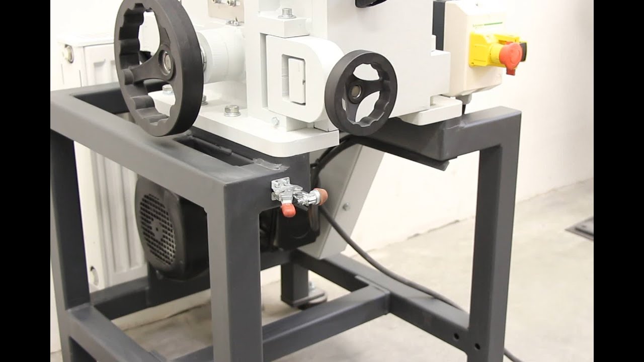 Щёковая дробилка BB 250 XL - RETSCH - YouTube