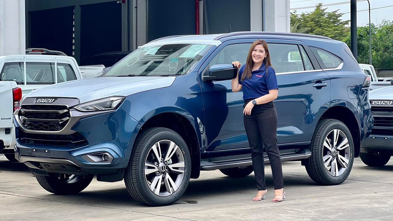 2023 ISUZU MU-X Glacier Mica Blue | Best SUV New System - YouTube