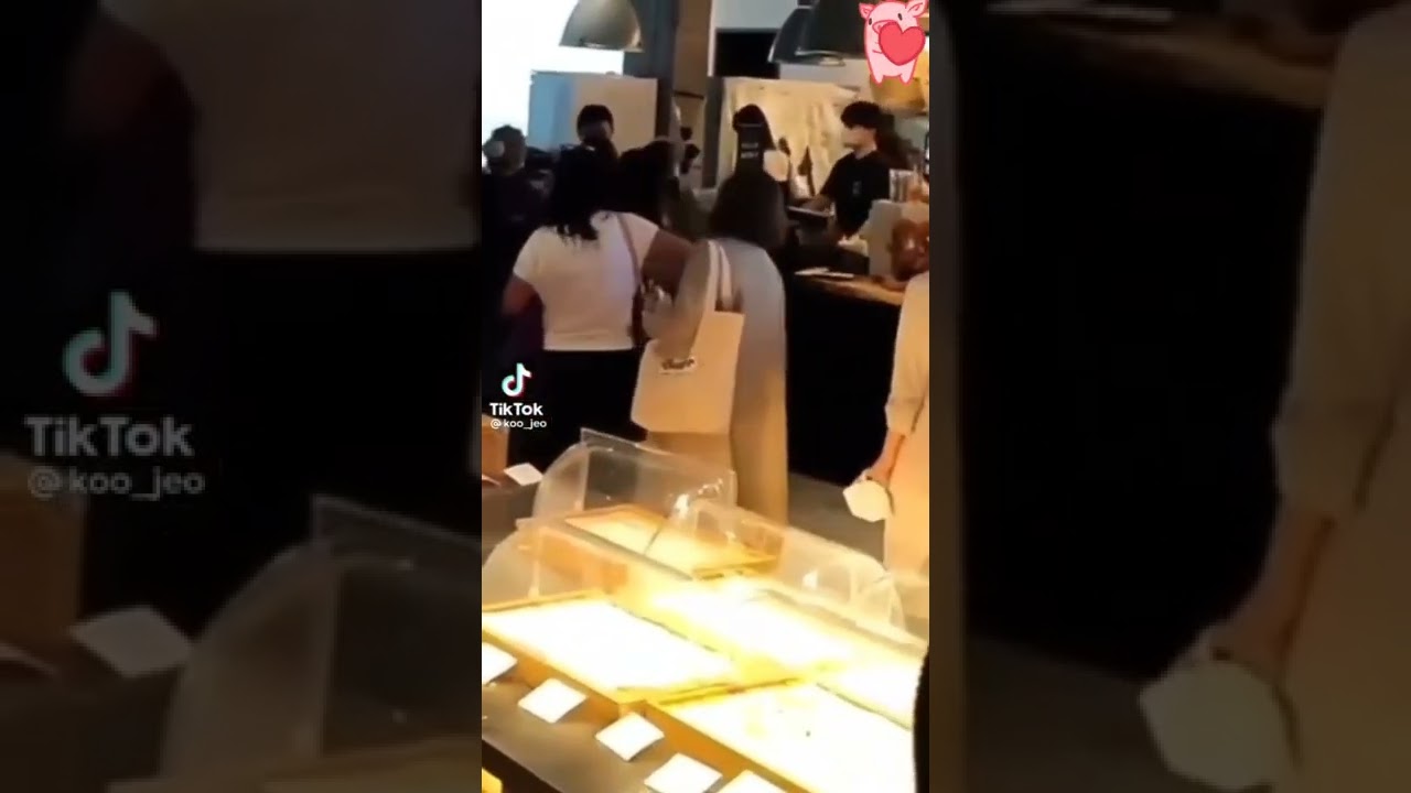jimin dad shaking hands with armys at Magnate cafe - YouTube