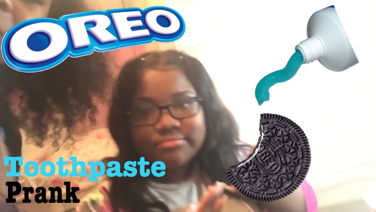 TOOTHPASTE IN OREO PRANK !!! - YouTube