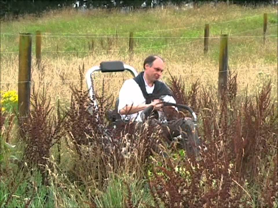 Grillo FX20 ZTR mowing long grass and weeds - YouTube