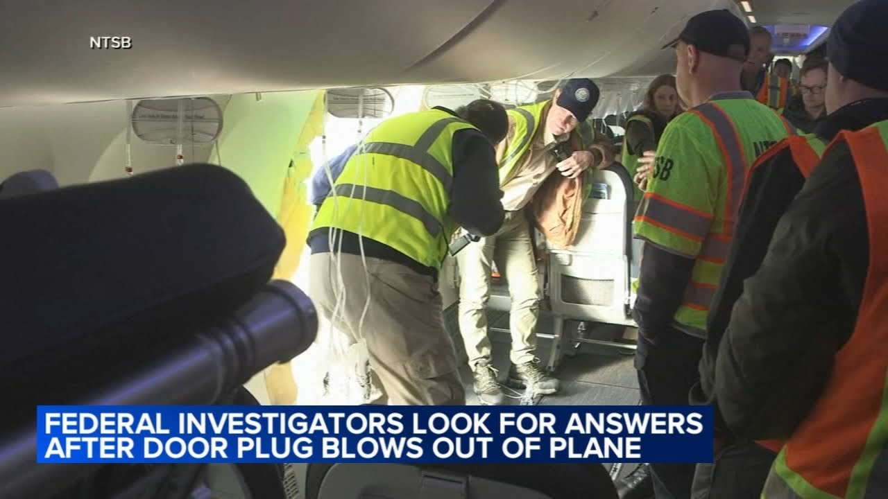 Loose bolts found on door plugs of grounded Boeing 737 Max 9 jets - YouTube