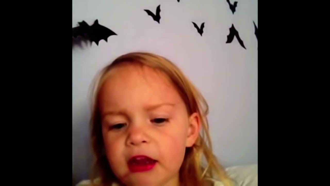It’s frikin bats i love Halloween - YouTube