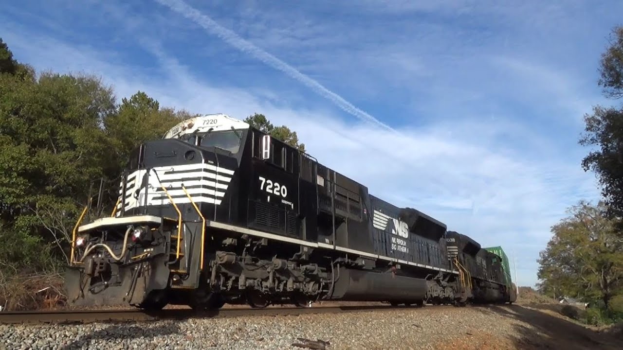 Chasing the Same Train for 200 Miles - Norfolk Southern SD80MAC ...