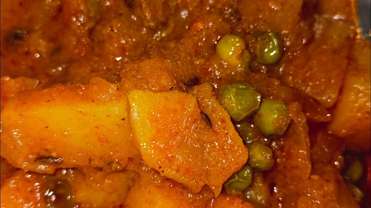 Aloo-Matar sabji ️This method gives your gravy a lovely colour. # ...