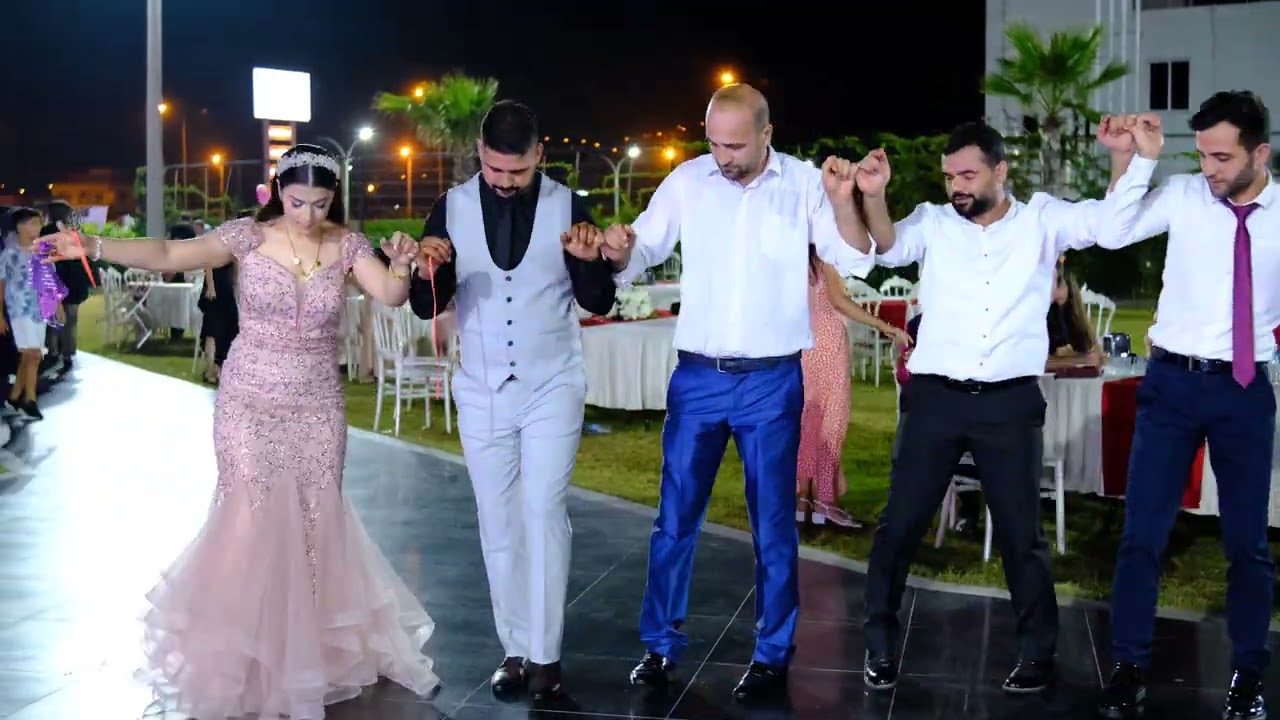 GELİN VE DAMAT MALATYA HALAY ÇEKİYOR - GELİN HALAY BAŞINDA-ÇENETLER ...