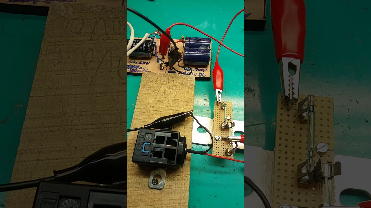 Self triggered pyro switch - YouTube