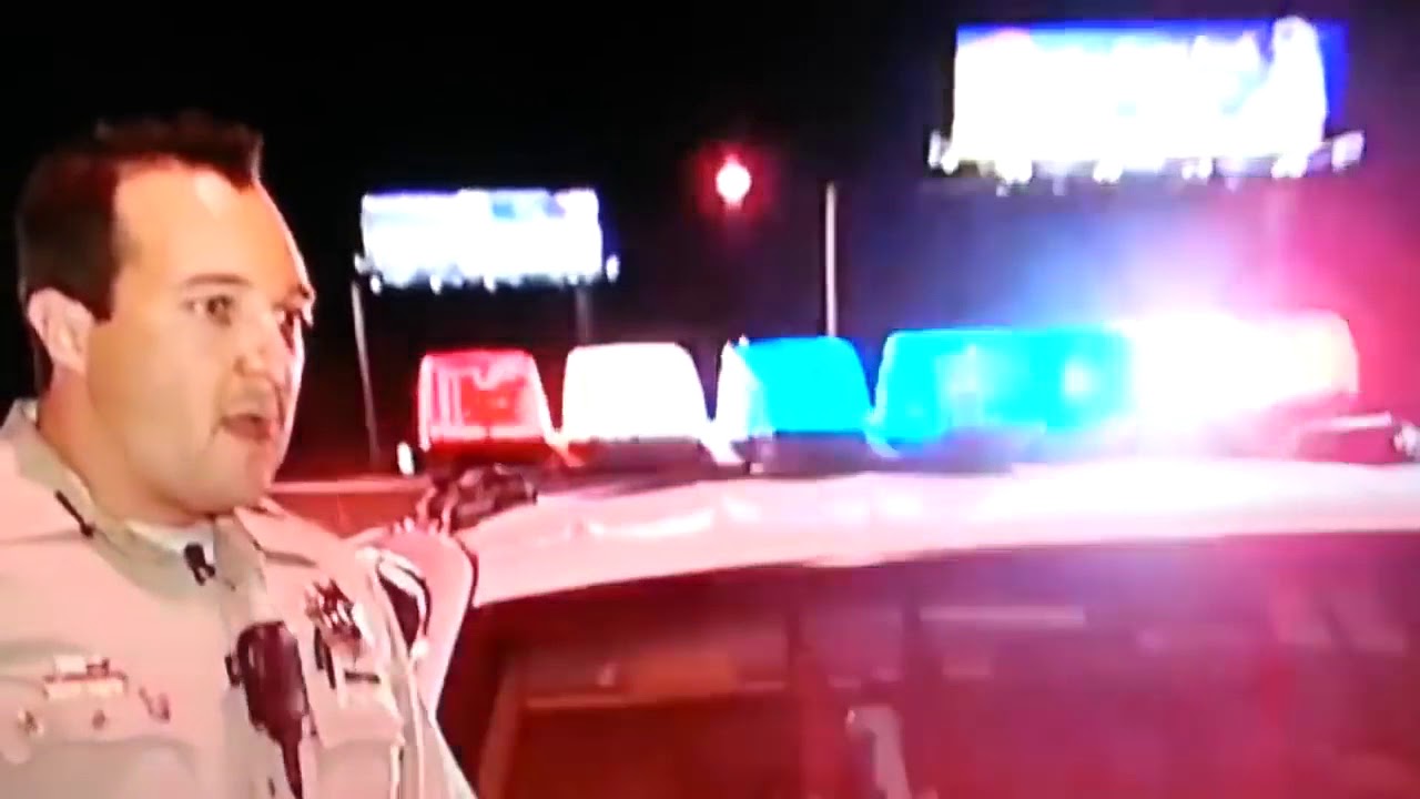 Midget fights police officer and makes a backflip - YouTube