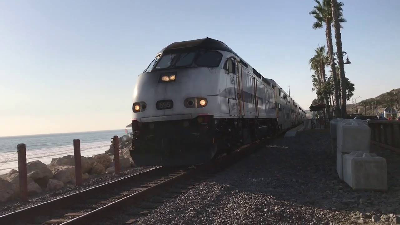 Metrolink Train 895 To Oceanside - YouTube