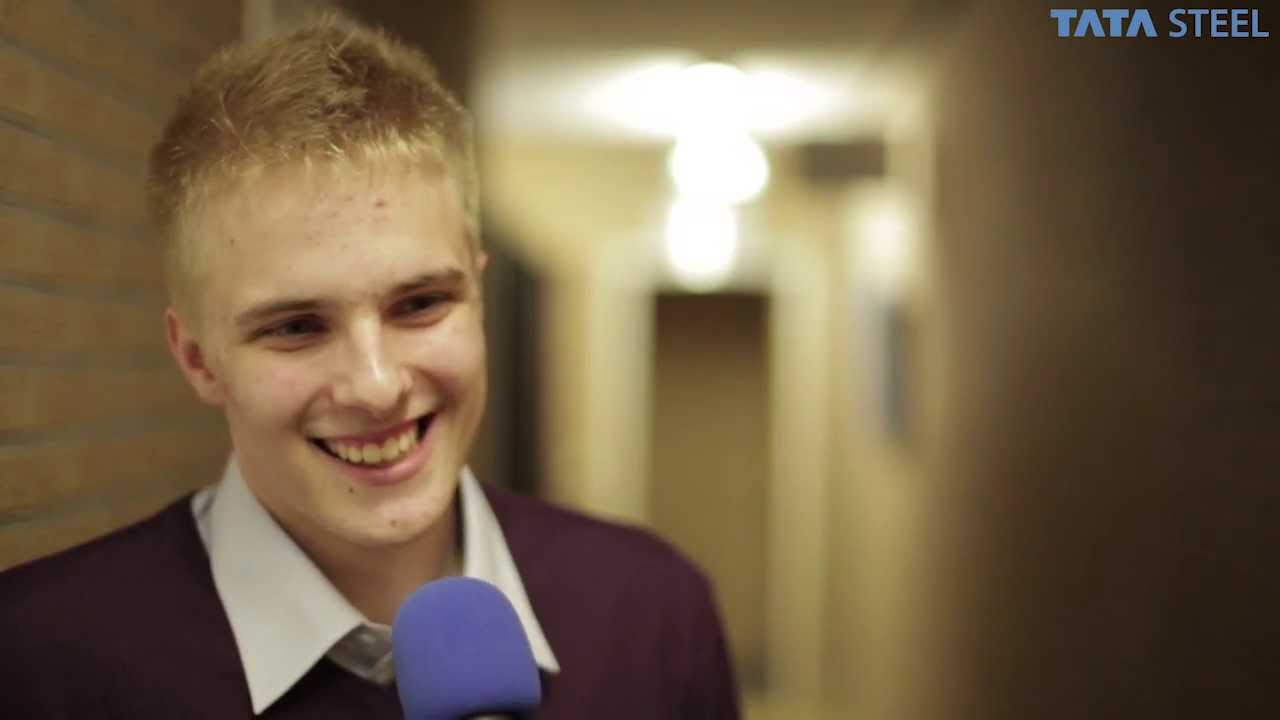 Tata Steel Chess 2014 - En passant - Richard Rapport round 2 - YouTube