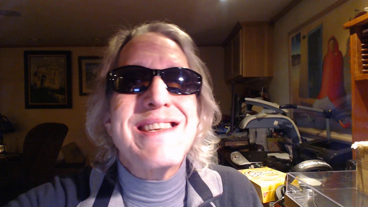 !Little Sniffs! Using Your Finger and Hands to Consume Snuff! 10-20 ...