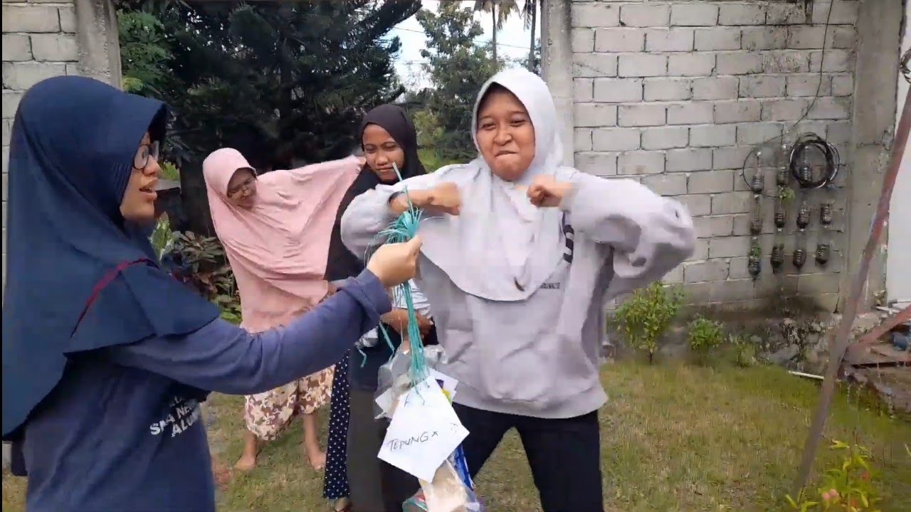 Main game tarik benang Berhadiah di hari libur - YouTube