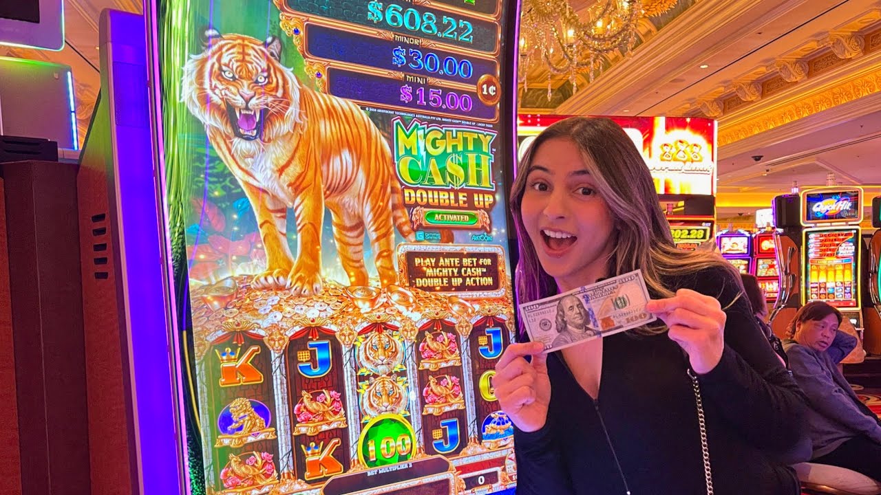 She Hits CRAZY Back To Back Bonuses On The Mighty Cash Double Up Slot ...