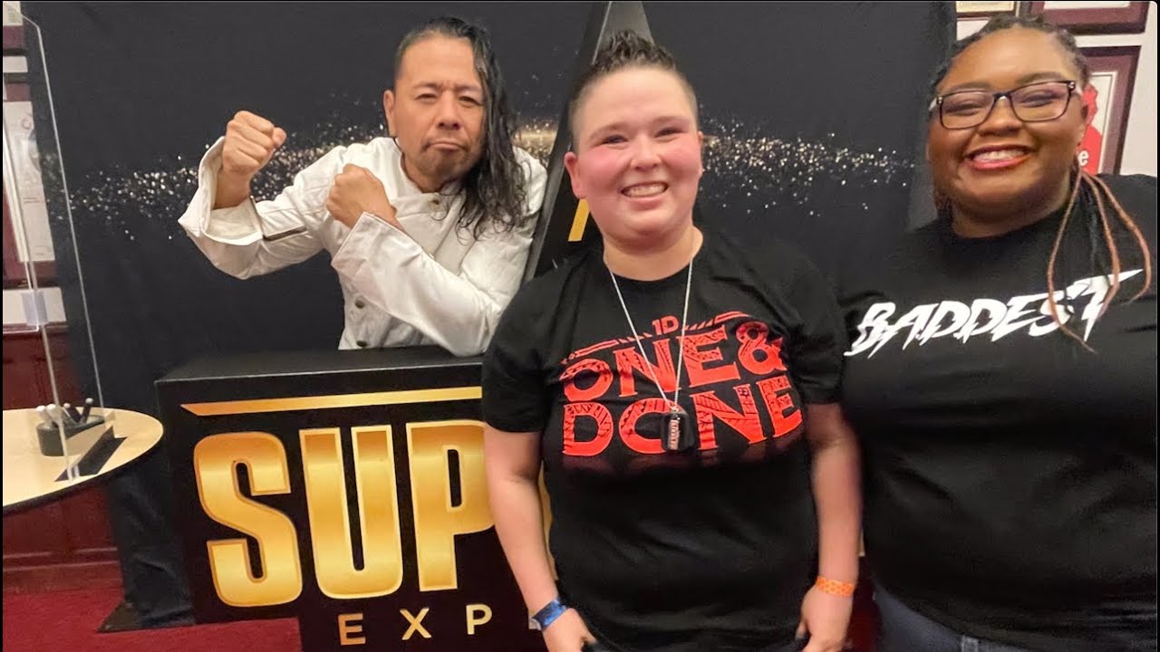 WWE Superstar Experience Vlog! Meeting WWE Wrestlers! #FrontRow # ...