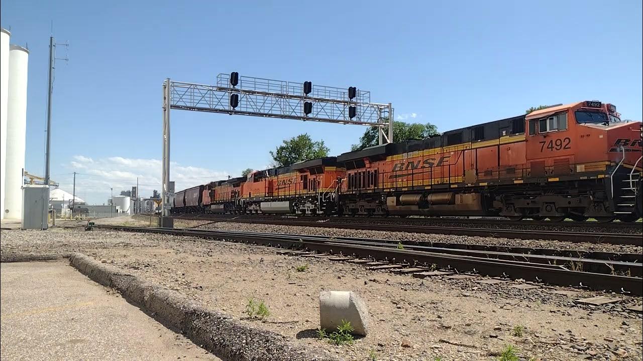 BNSF Empty Grain Train, Wichita, KS 5/21/25 - YouTube