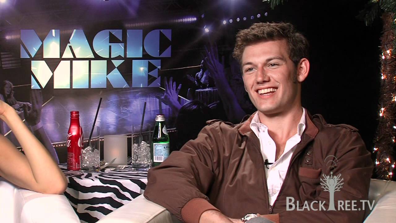 Magic Mike Interview with Alex Pettyfer (The Kid) and Cody Horn - YouTube