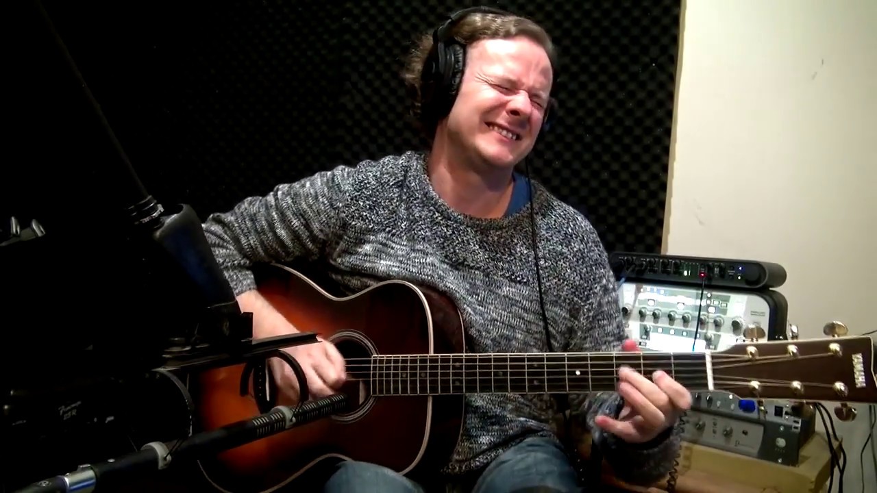 Yamaha Trans Acoustic Guitar Demonstration - YouTube