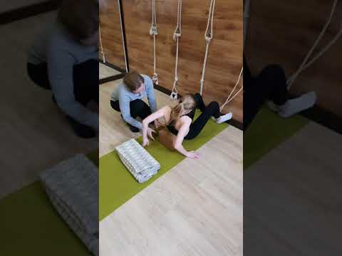 Йога в помощь . Центр йоги  \