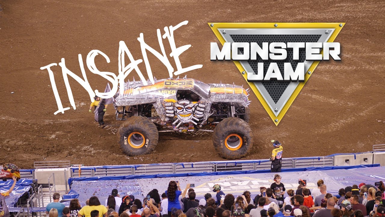 INSANE MONSTER JAM FREESTYLE at MetLIfe Stadium - YouTube