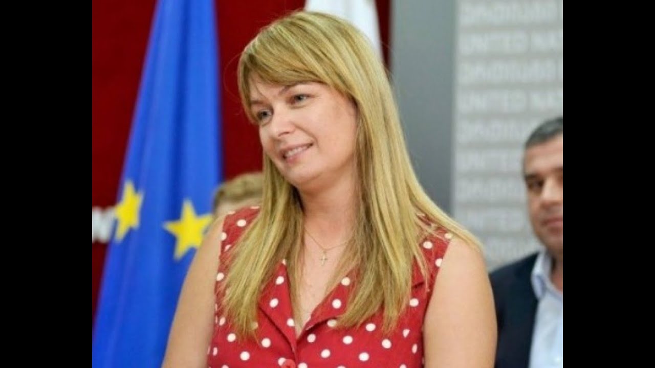 როგორ წარმოგიდგენიათ საერთოდ იმსახურებდა სანდრა ამას გიული