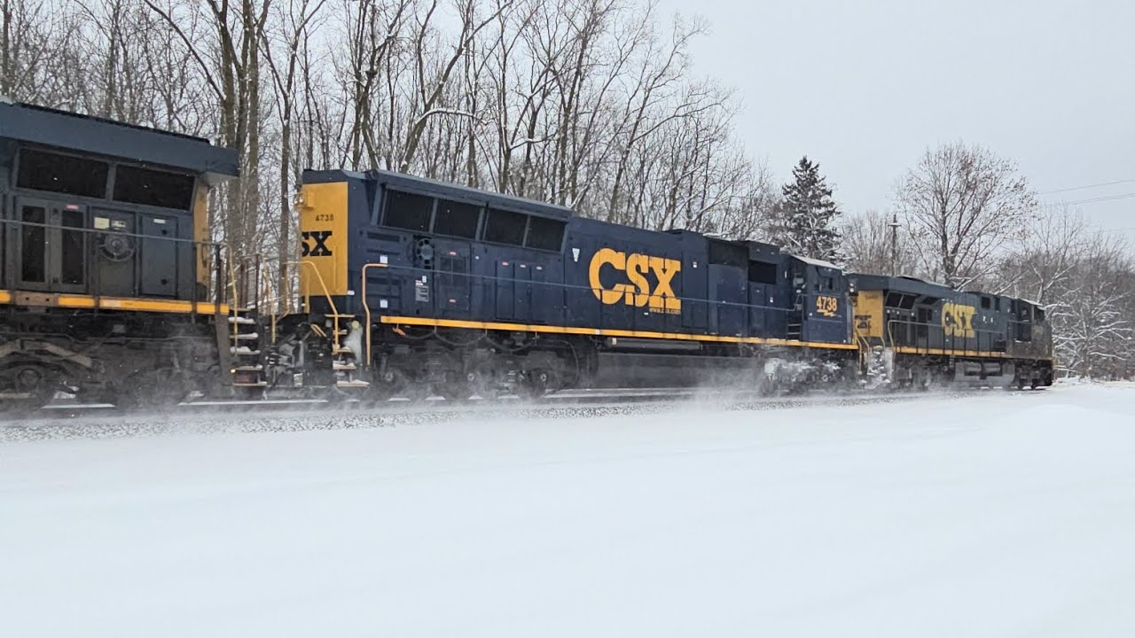 CSX Flared SD70AC #4738 trailing 2nd on Intermodal I158 in Unionville Ohio - YouTube