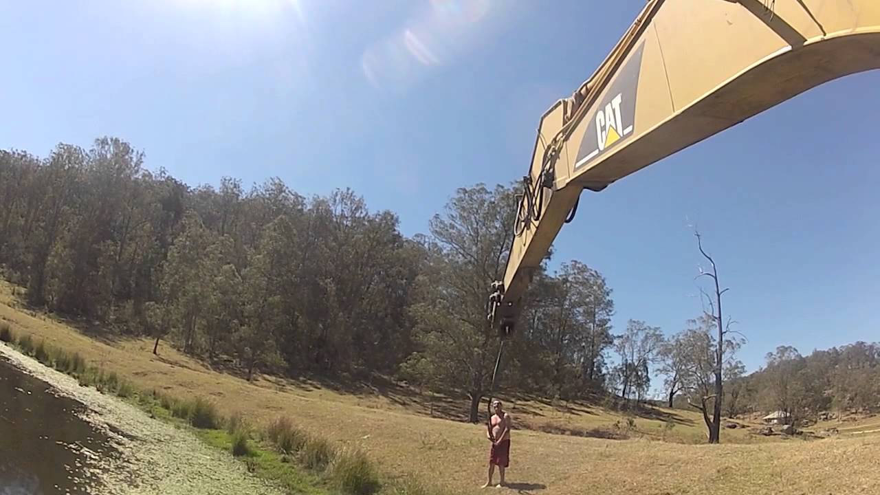 EXCAVATOR FARM SWING - YouTube